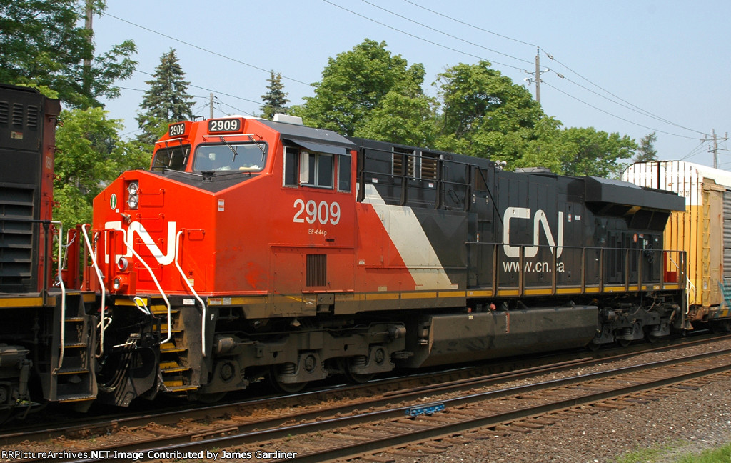 CN 2909